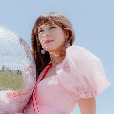 Anya Van Rose on Groover