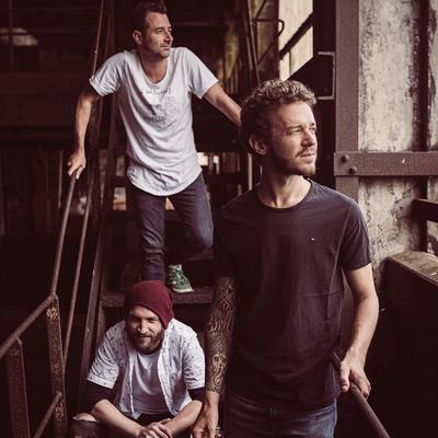 Garden Party Riots on Groover